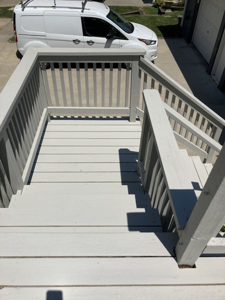 Pros & Cons of Solid Stains for Wood Decks